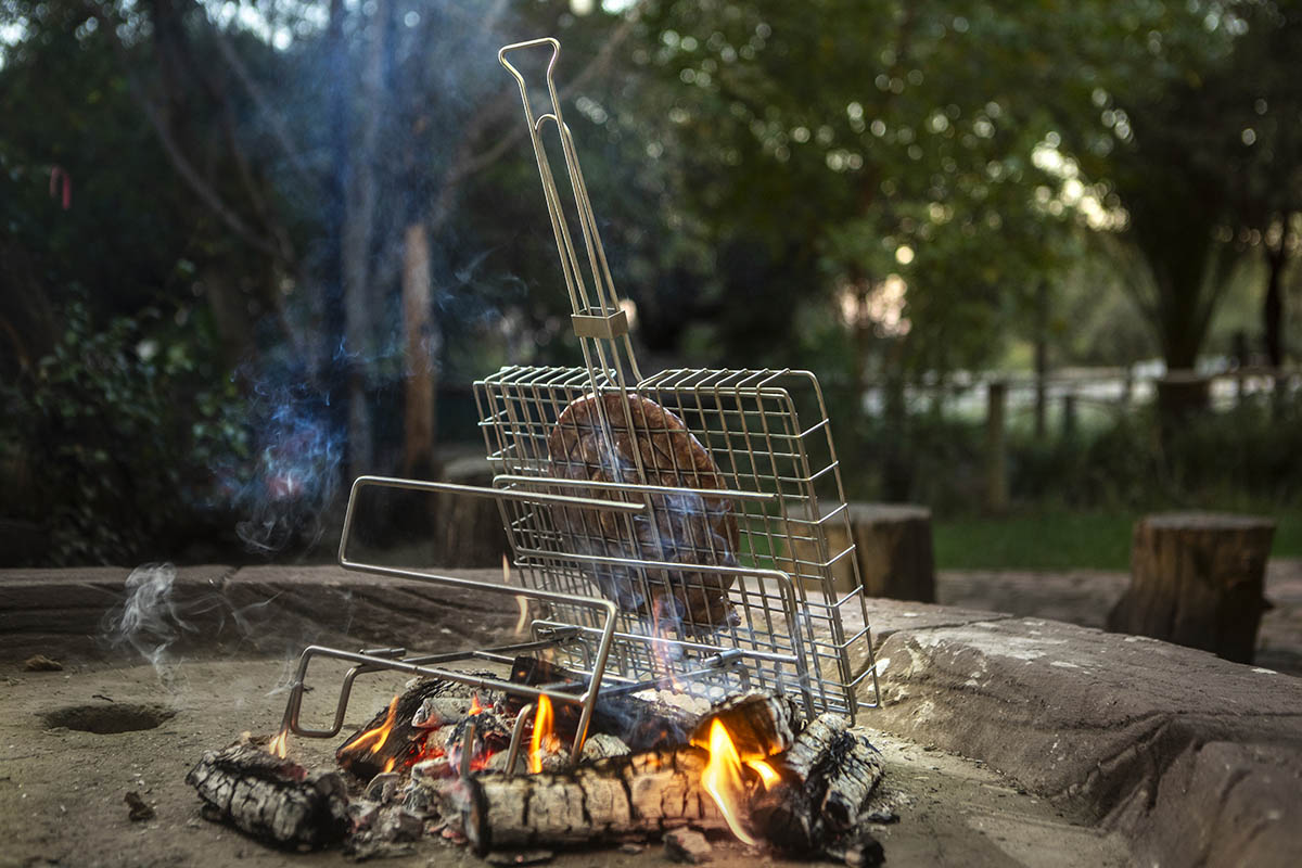 Makabrai All-in-one braai stand - #1 Stainless steel braai accessory